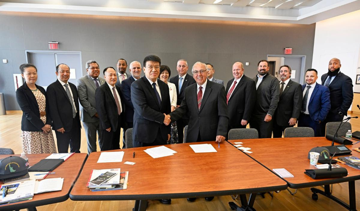 Chinese Labor Delegation Visits the Electrical Industry Training Center ...