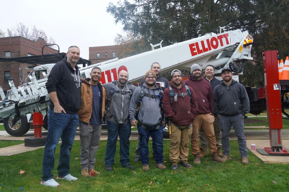Decorating the Electchester Tree | Local Union No. 3 IBEW